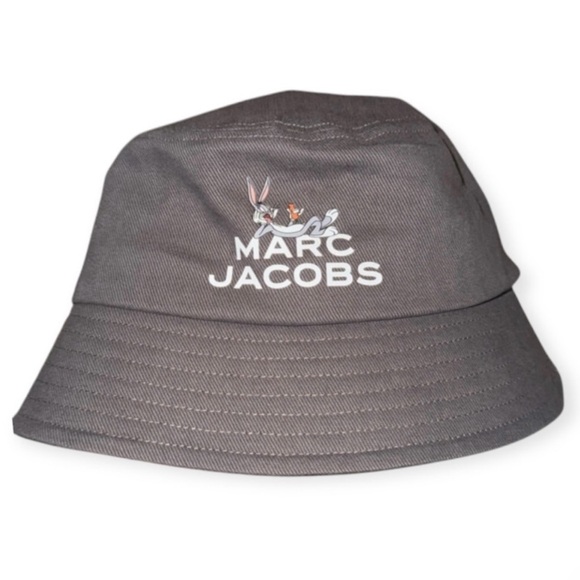Marc Jacobs | Accessories | Nwt Marc Jacobs X Looney Tunes Bucket Hat ...